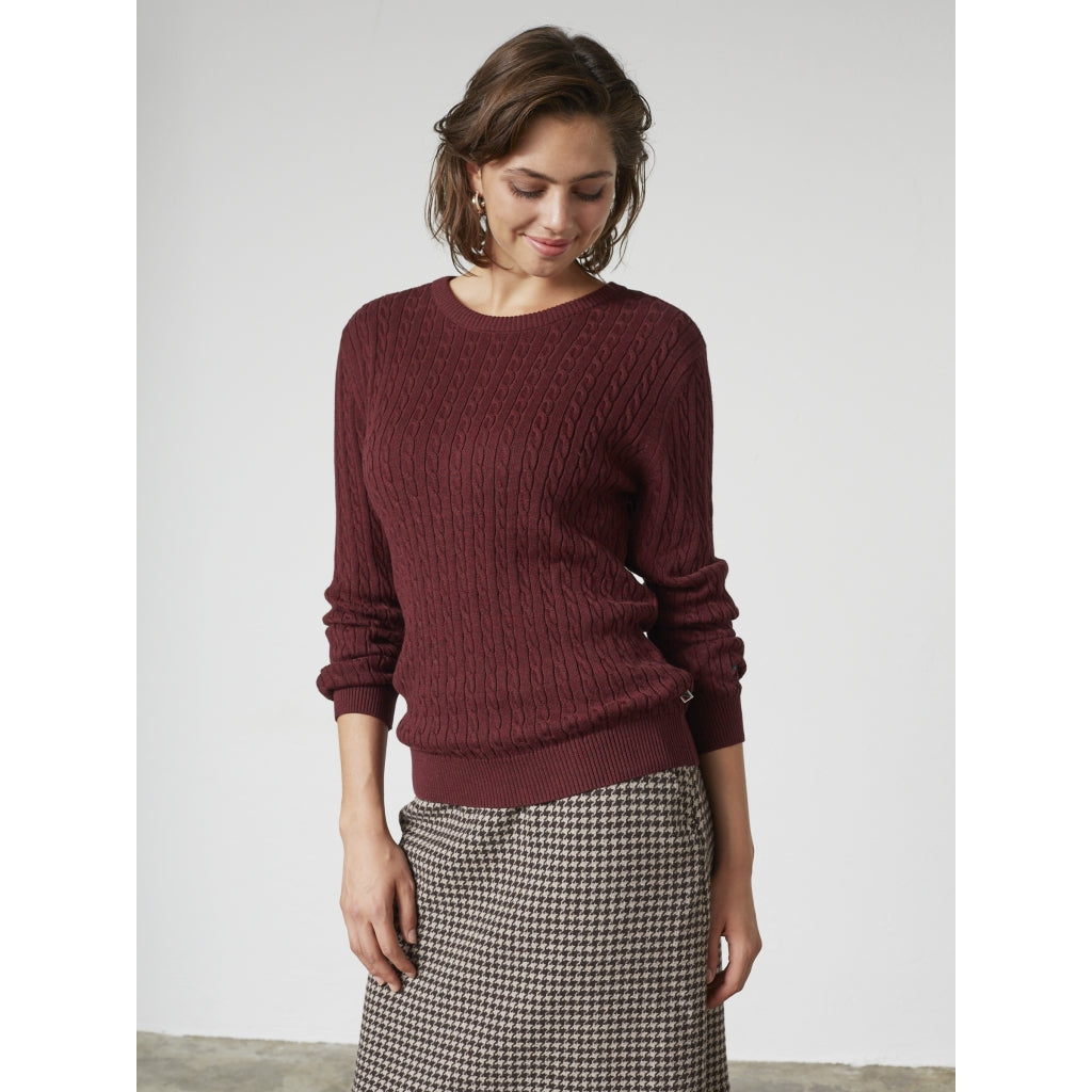 Susan Cable Knit - Bordeaux – REDGREEN